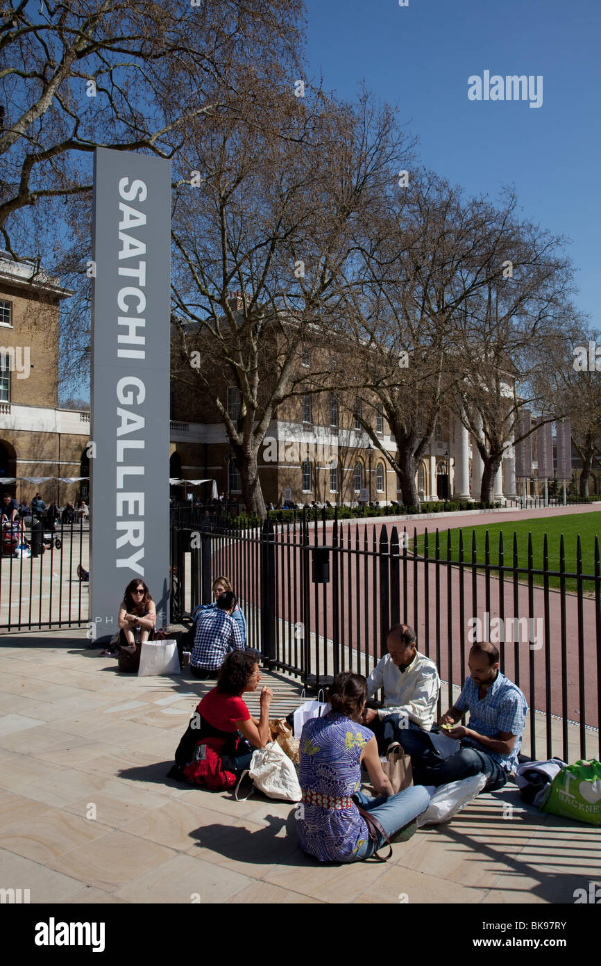 Entrance to the Saatchi Gallery, Chelsea. One of the largest and most ...