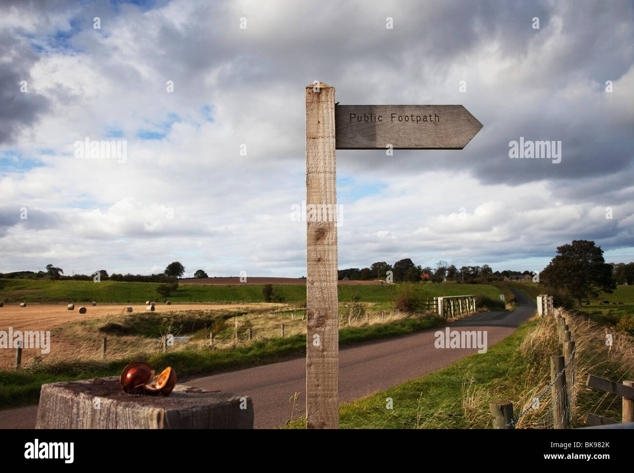 Sign Post, Northumberland, England Stock Photo - Alamy