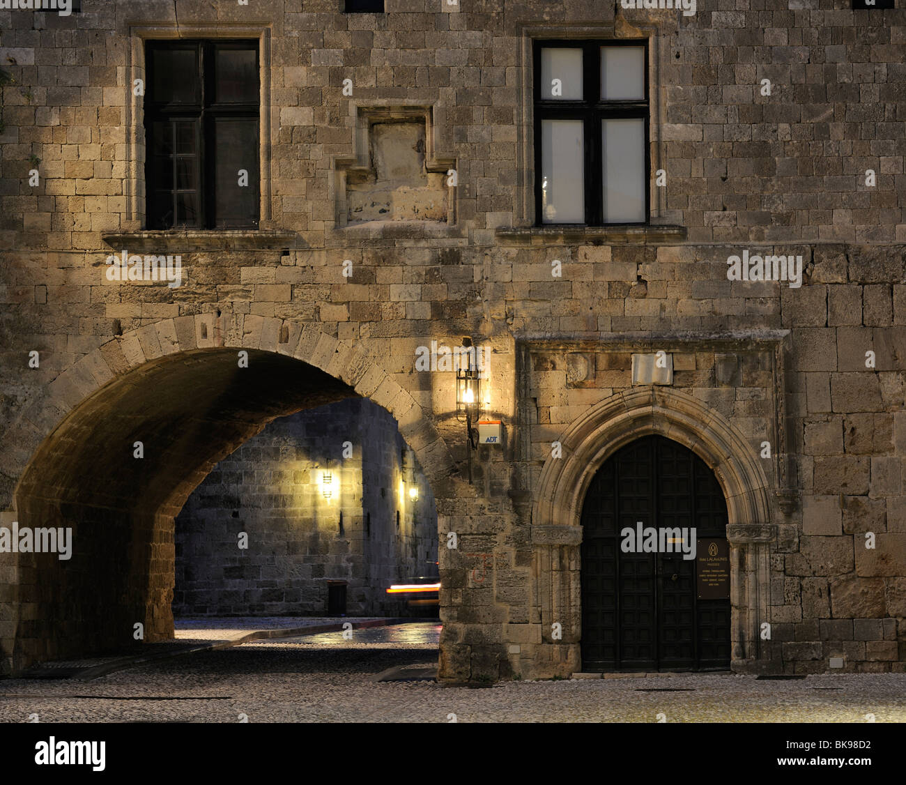 Building on Museum Square, Platia Moussio, Rhodes Town, Rhodes, Greece ...