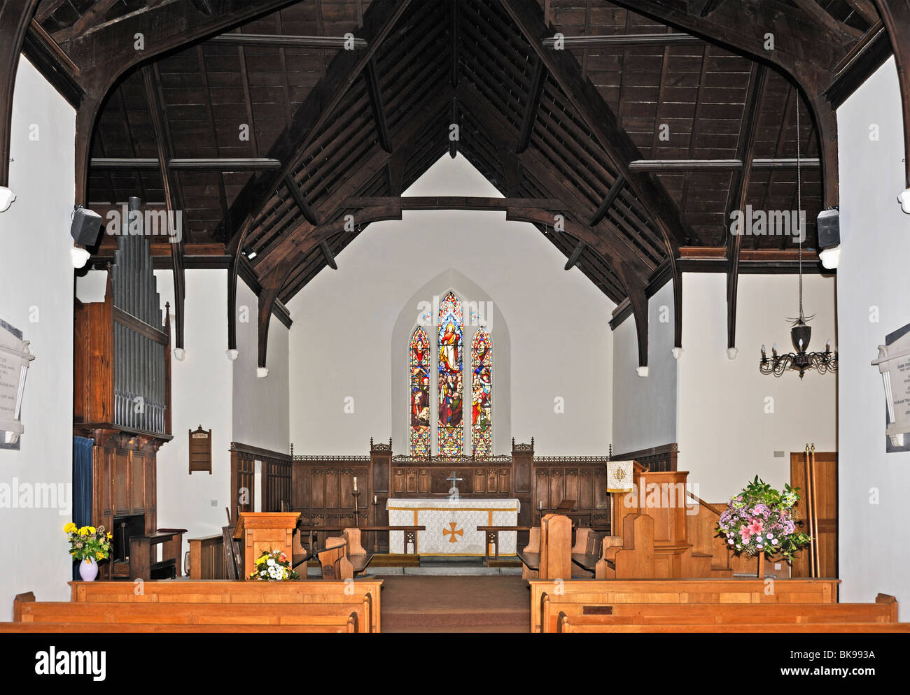 Church interior with wooden pews and beams hi-res stock photography and ...