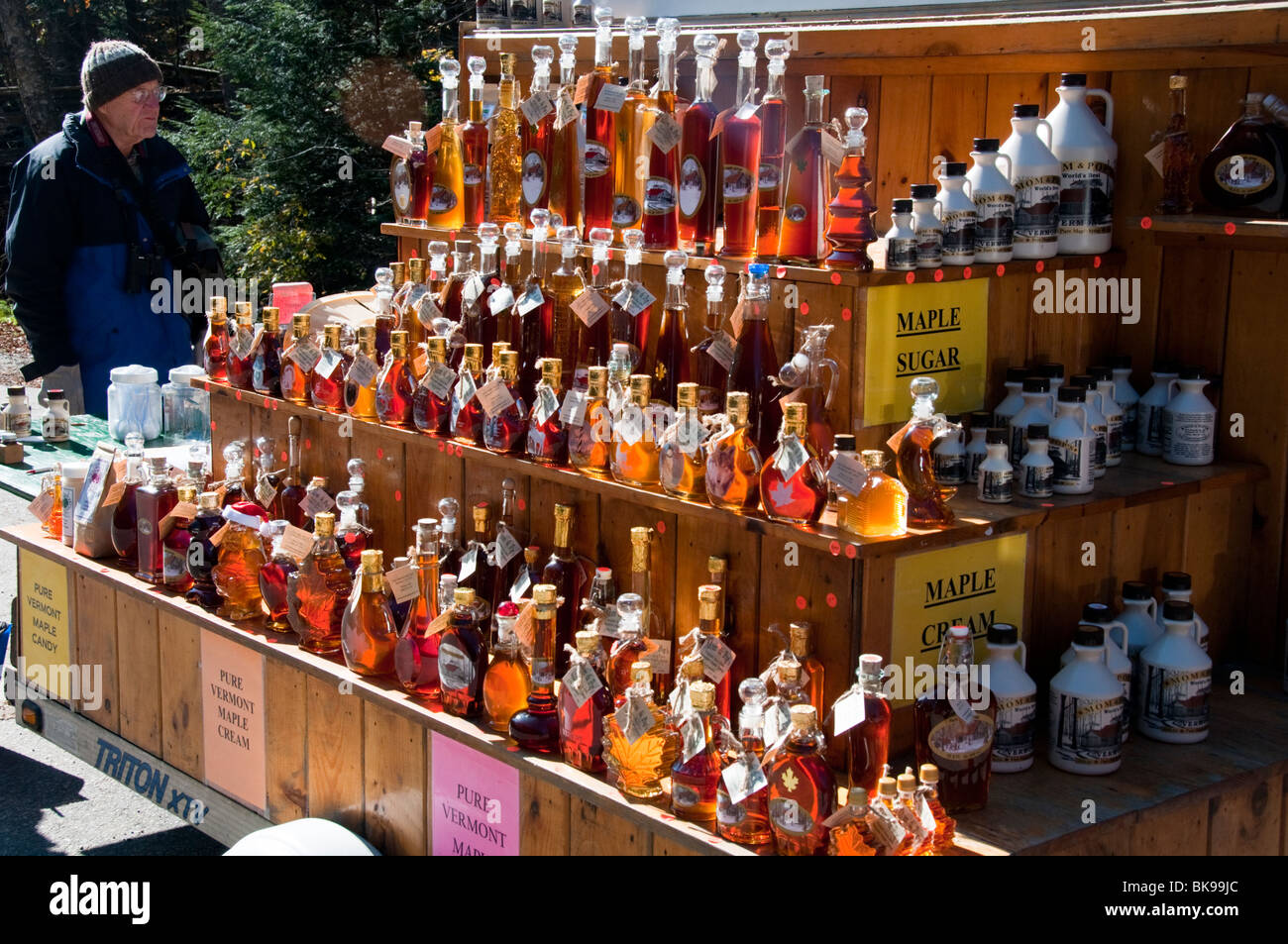 Stall selling maple syrup hi-res stock photography and images - Alamy