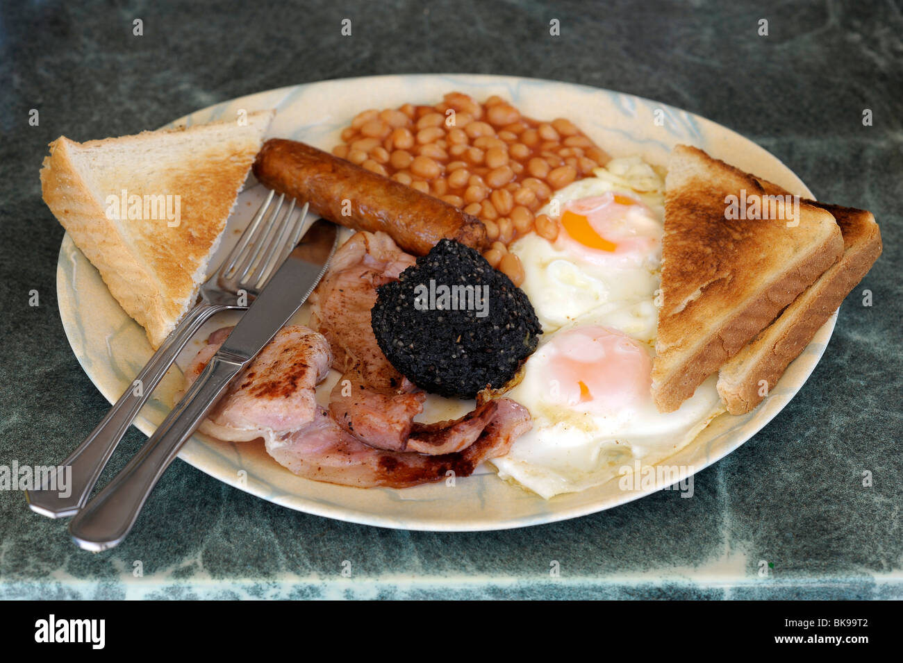 Full english breakfast hi-res stock photography and images - Alamy