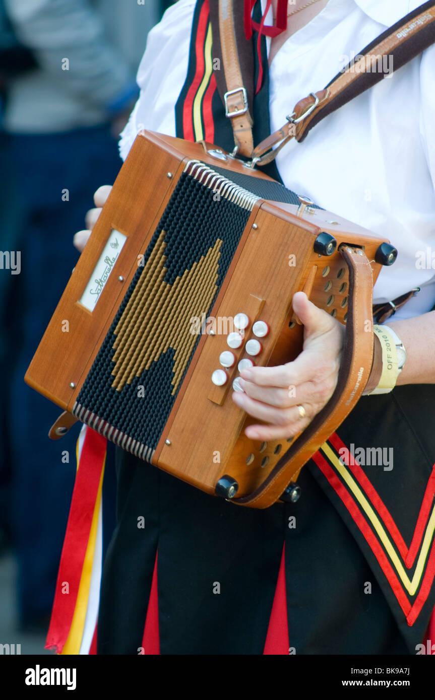 Melodeon hi-res stock photography and images - Alamy