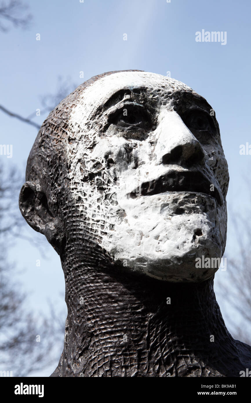 Elizabeth frink sculpture hi-res stock photography and images - Alamy