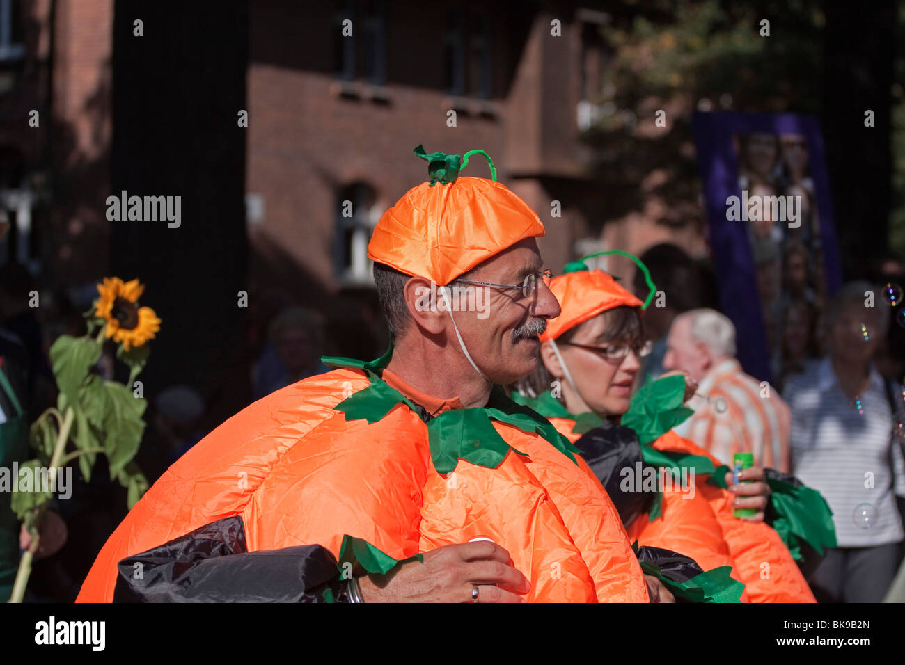 Participants of the harvest parade, Thanksgiving Day 2009 of the ...