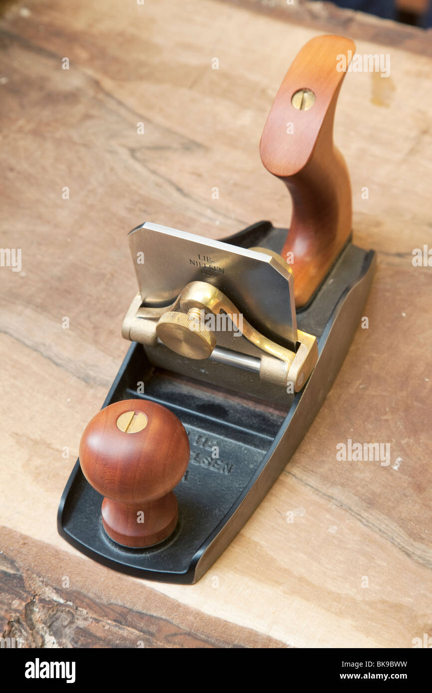 LIE NIELSEN No. 112 Large Scraper Plane Stock Photo - Alamy