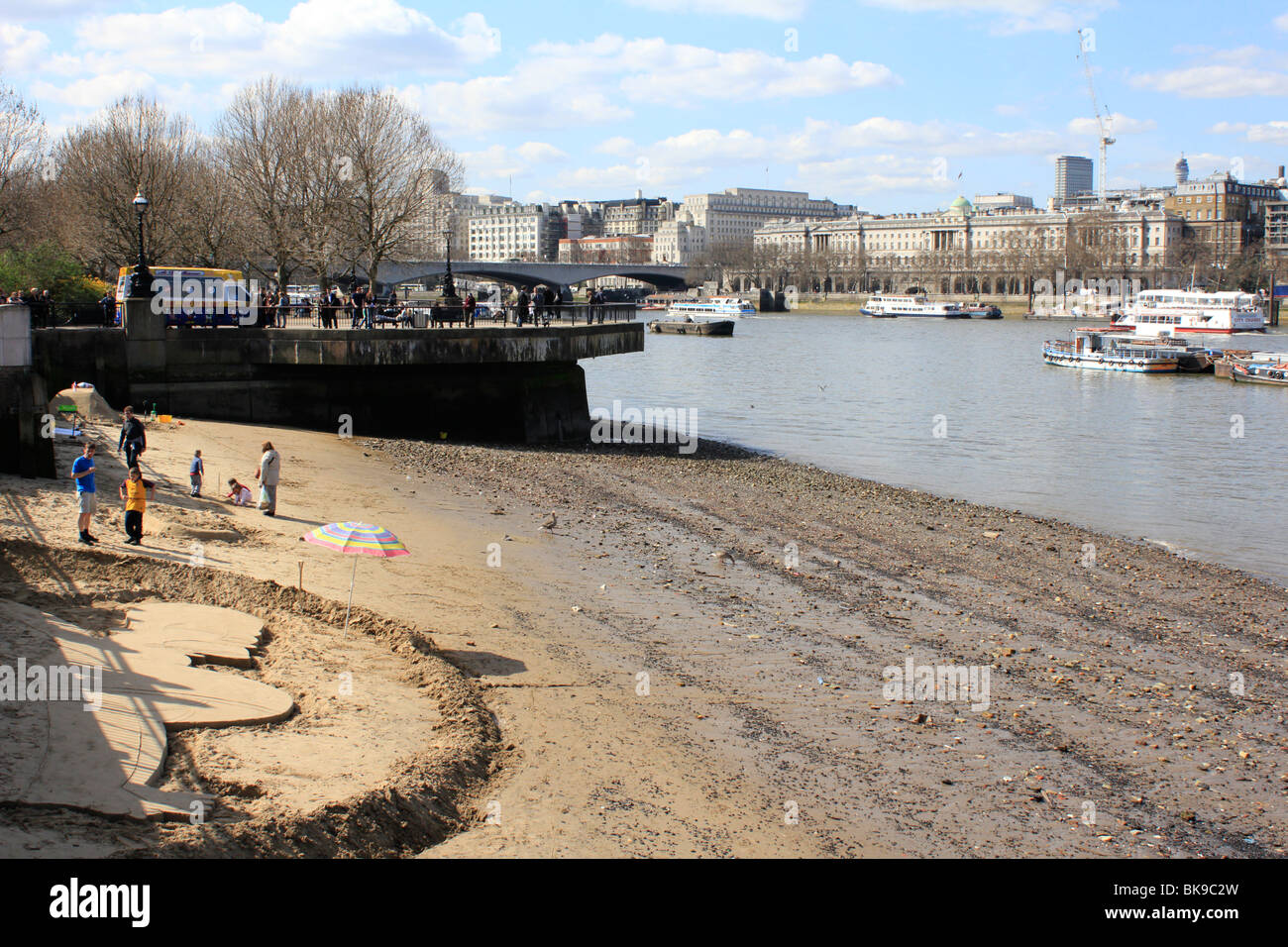 river thames sandy beach london england uk gb Stock Photo - Alamy