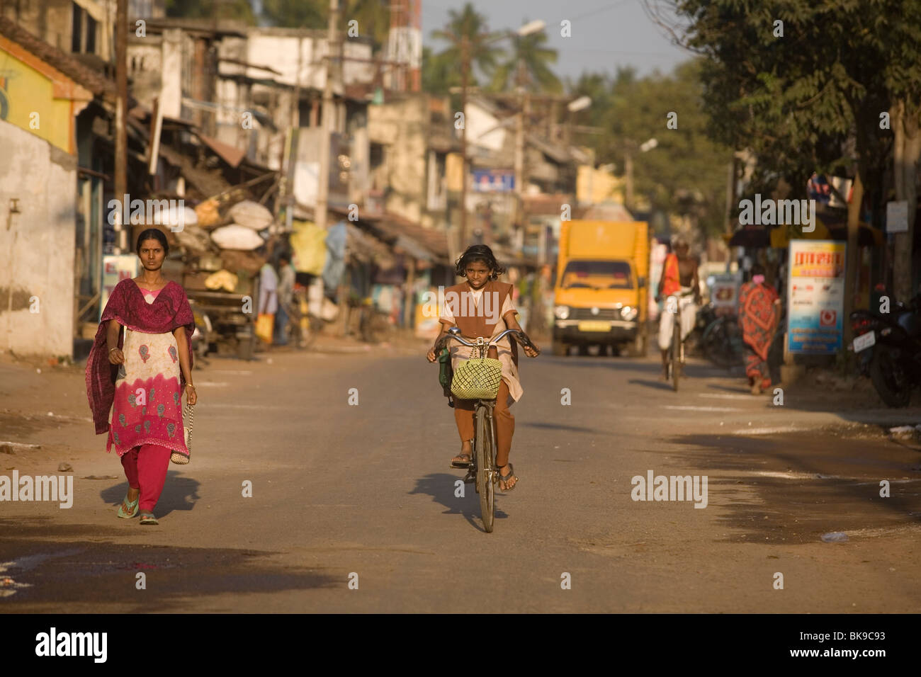 Tamil girl hi-res stock photography and images - Alamy