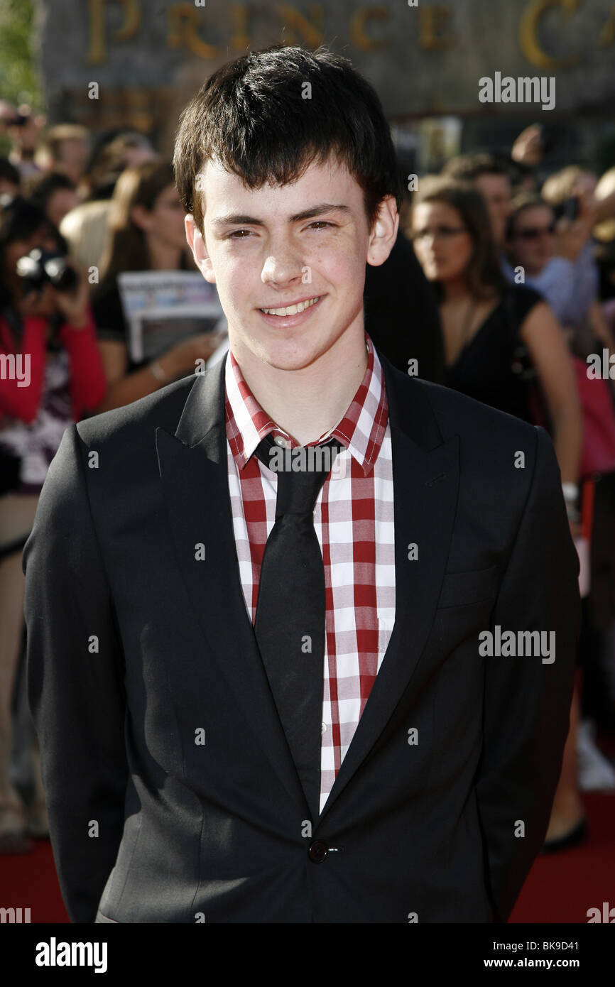 SKANDAR KEYNES THE CHRONICLES OF NARNIA PRINCE CASPIAN FILM PREMIERE O2 ...