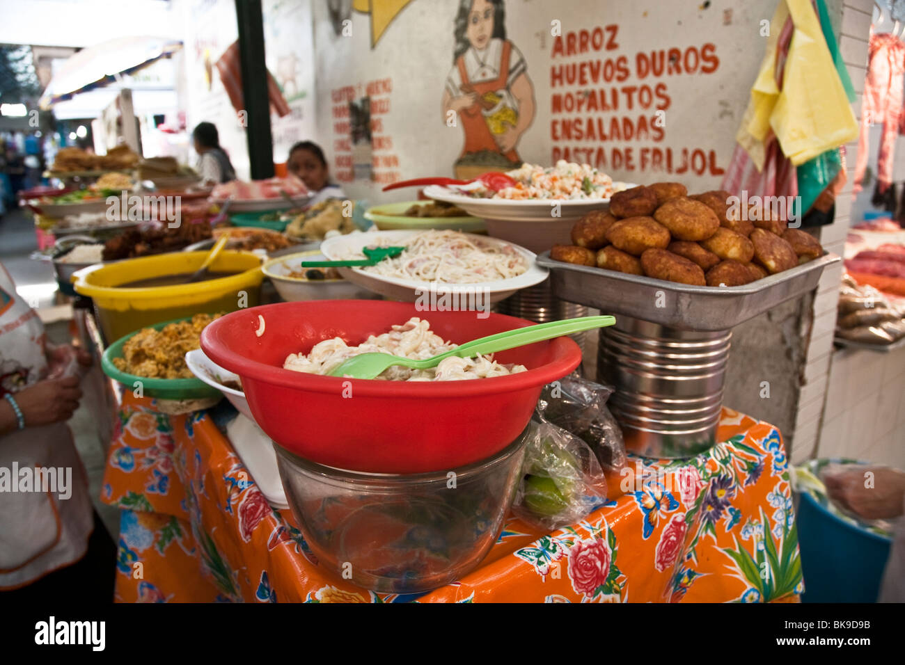 Display mexican food stall hi-res stock photography and images - Alamy