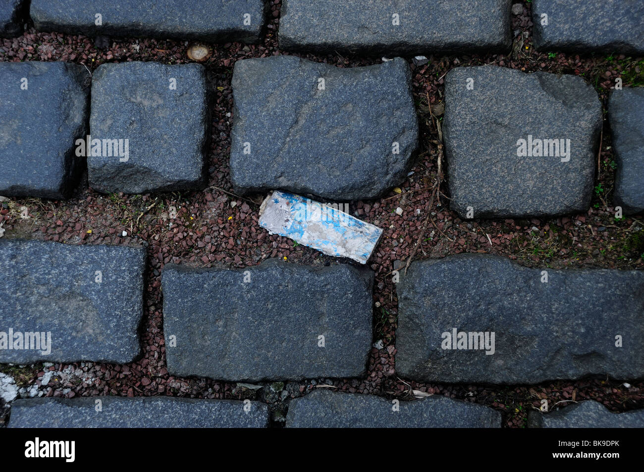 Cobbles cobbled path pathway road surface hi-res stock photography and ...