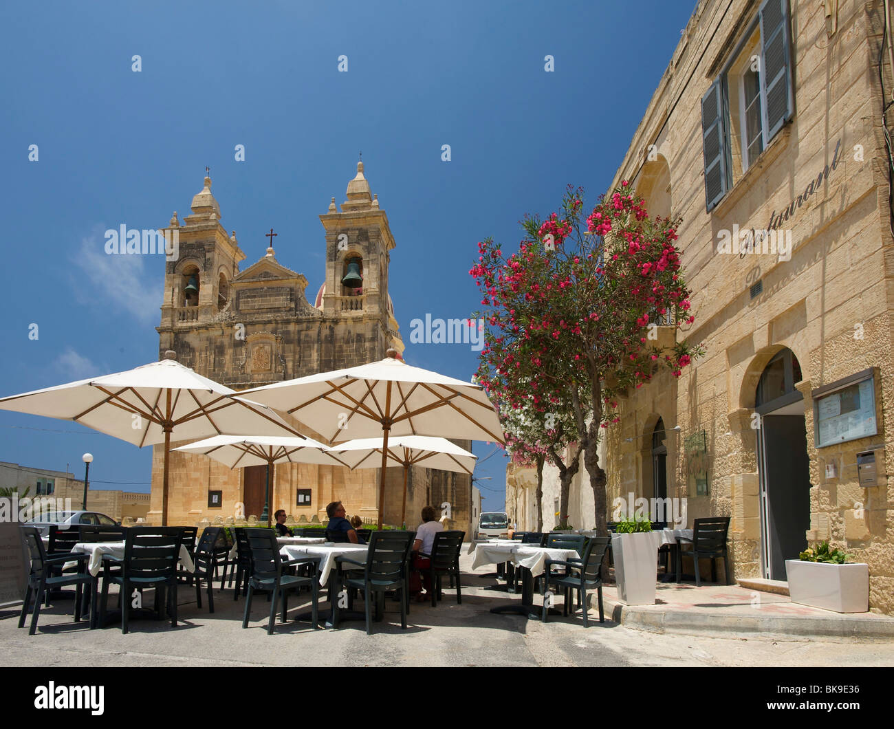 Cathedral and the inn and cafe hi-res stock photography and images - Alamy