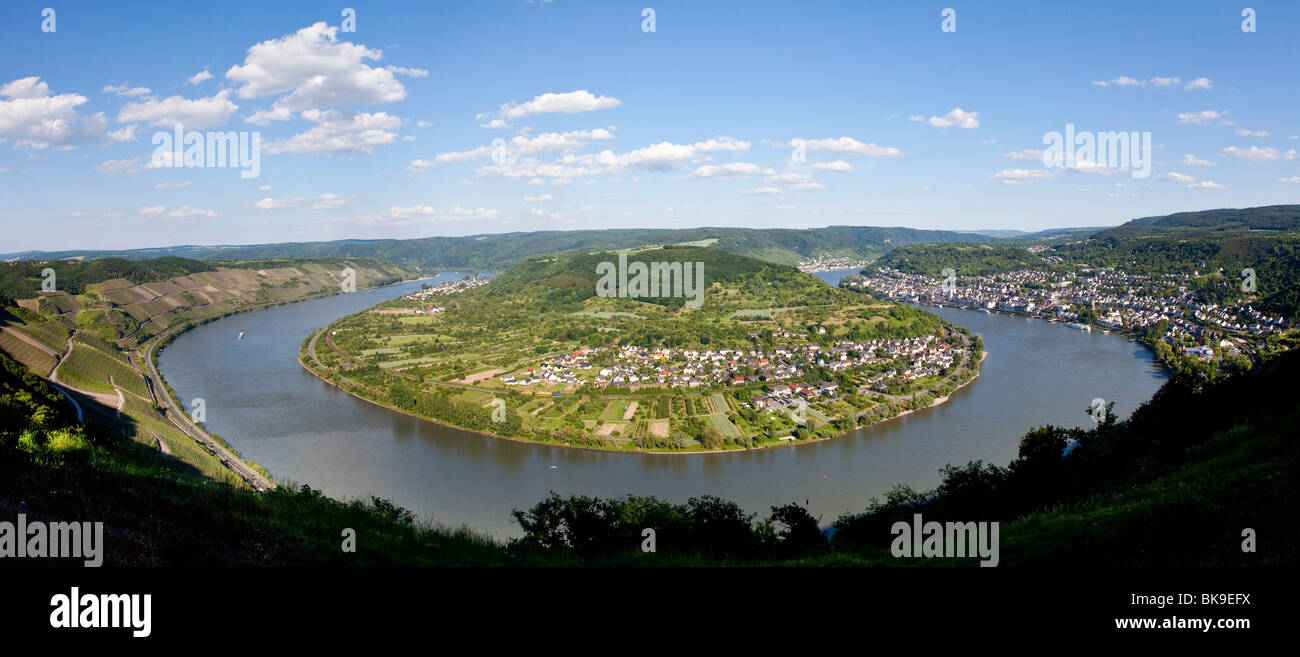 Meander or bend of the Rhine River at Boppard, left, Boppard, Rhein ...