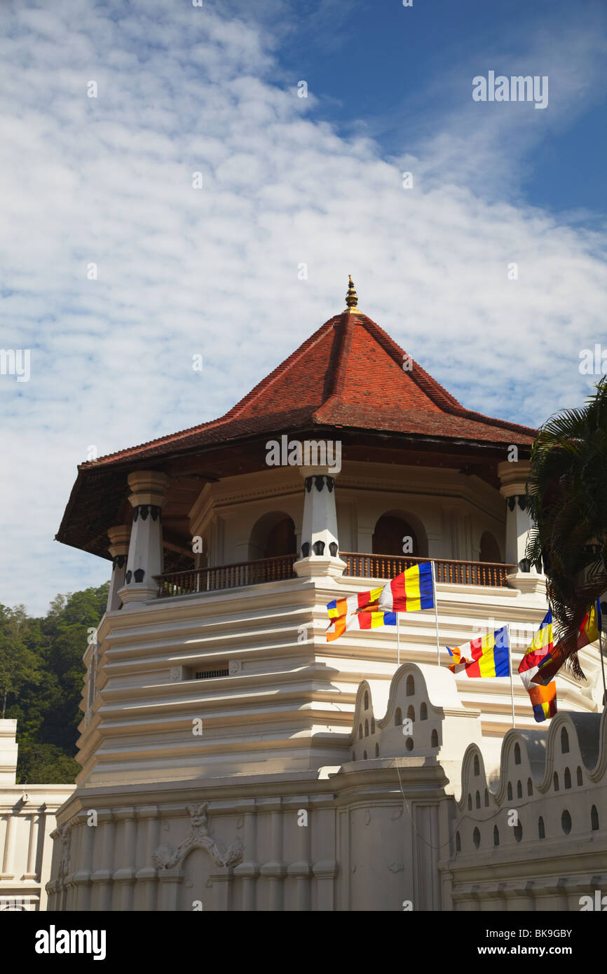 Temple of the Tooth (Sri Dalada Maligawa), Kandy, Sri Lanka Stock Photo ...