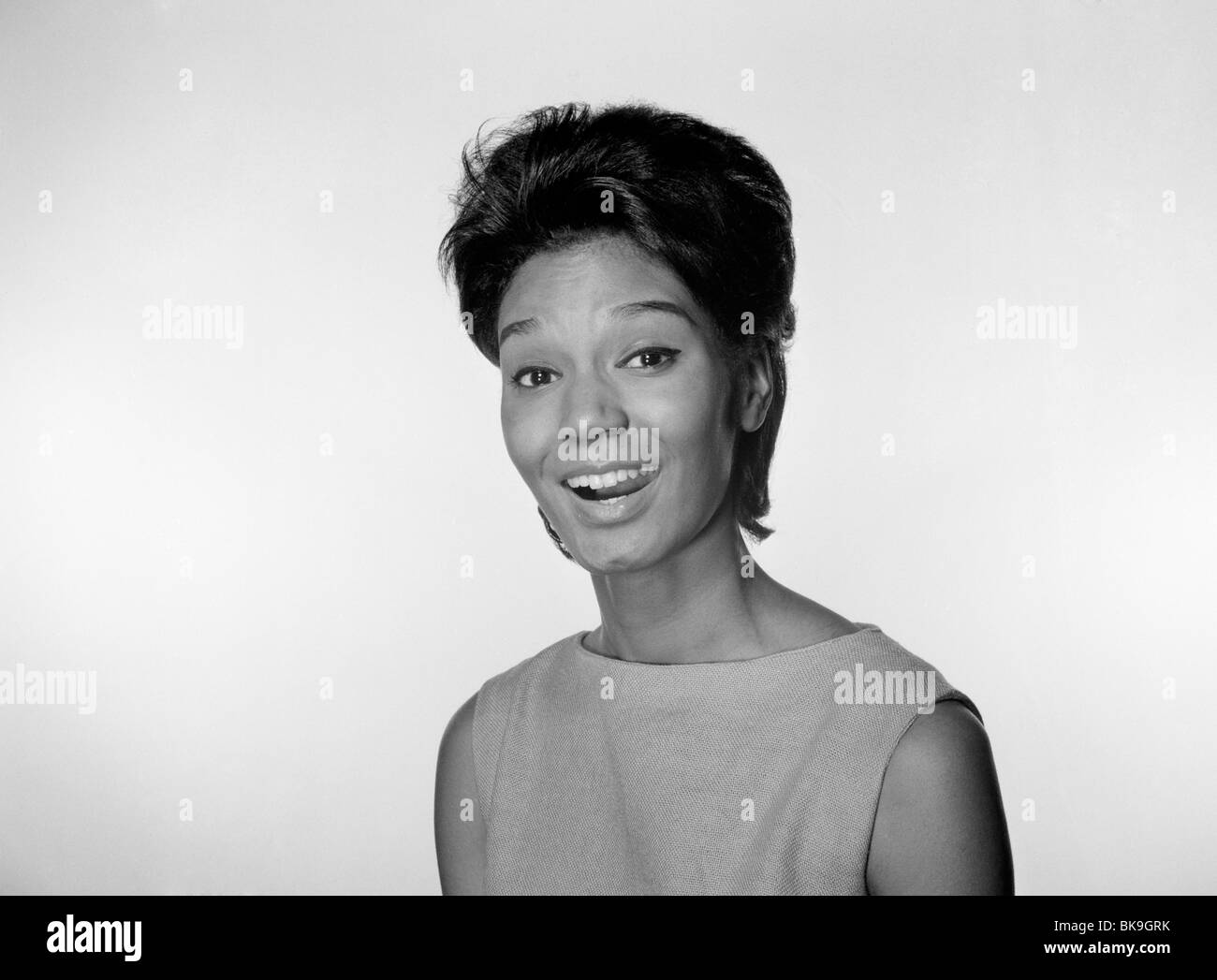 Woman retro 1950s portrait hi-res stock photography and images - Alamy
