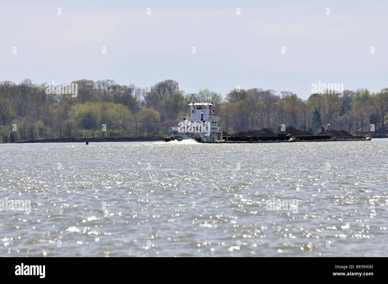 Coal barge on Old Hickory Lake near Nashville, Tennessee, USA Stock ...