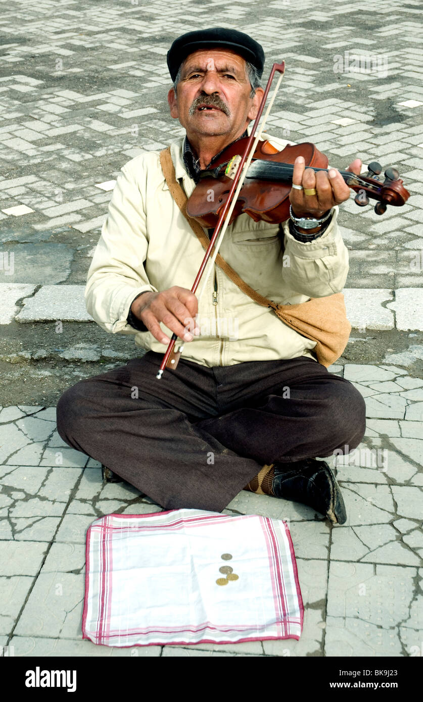 Brokentoothed hi-res stock photography and images - Alamy