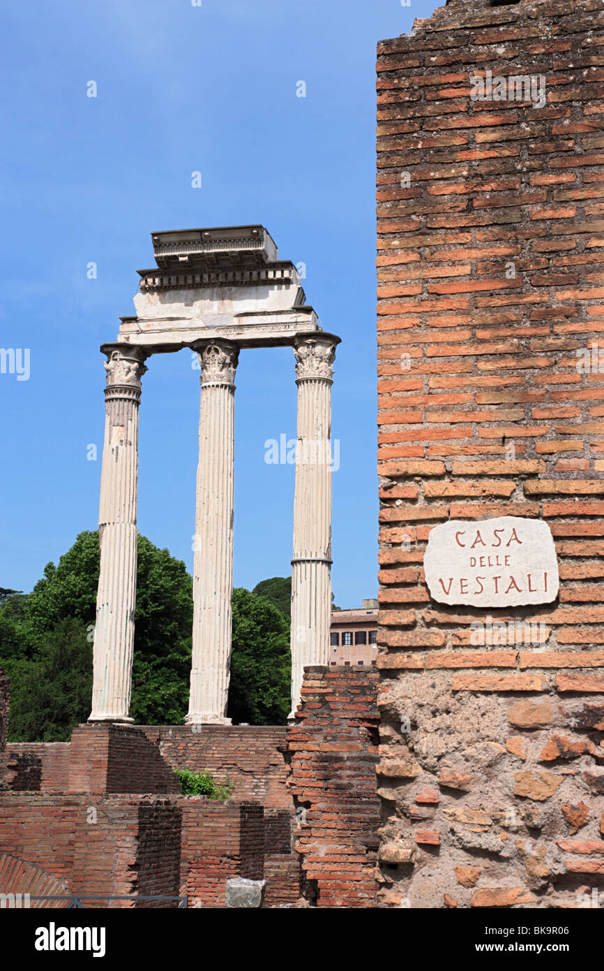 Columns of temple of castor and pollux hi-res stock photography and ...