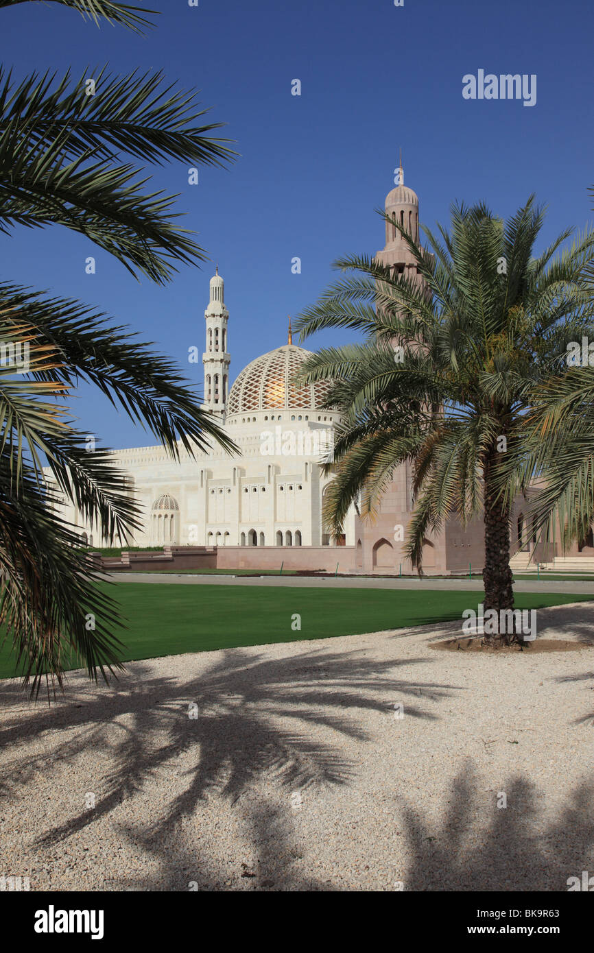 Grand Mosque Sultan Qaboos, Muscat, capital city area Al Khuwayr ...