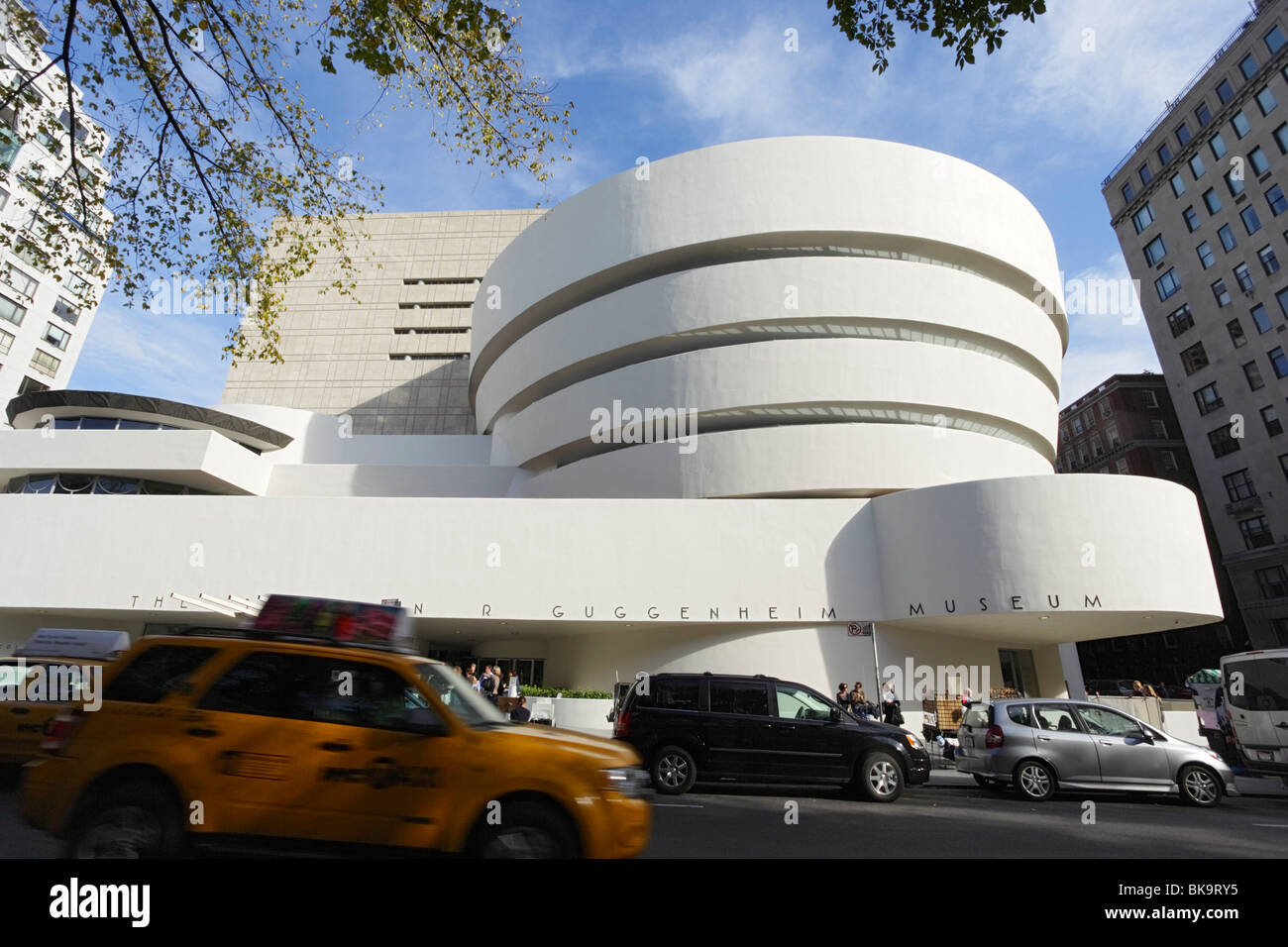 Solomon r guggenheim museum hi-res stock photography and images - Alamy