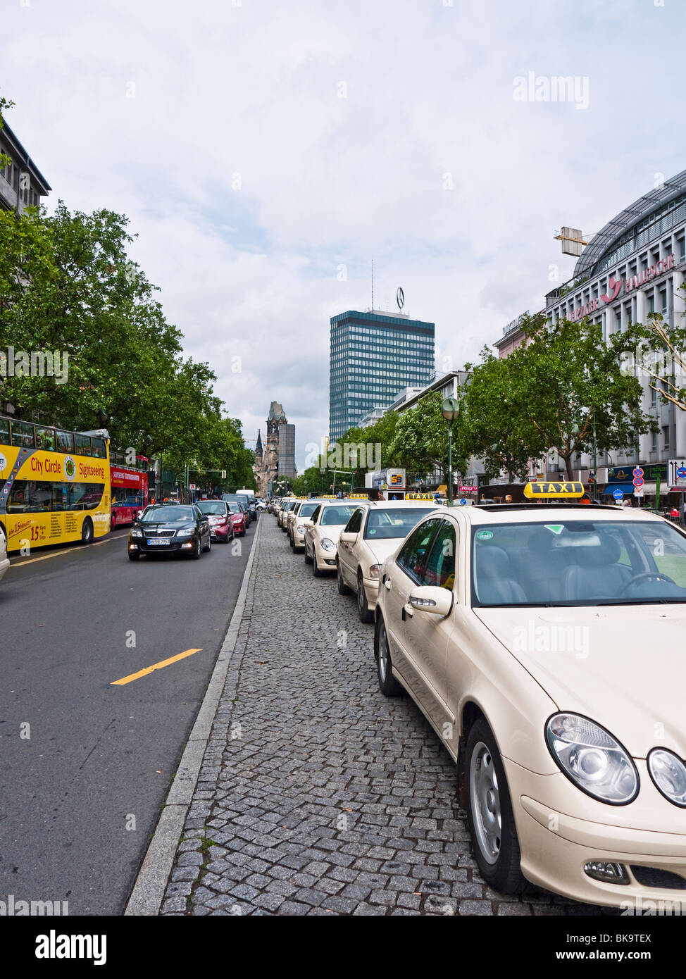Taxi rank berlin High Resolution Stock Photography and Images - Alamy