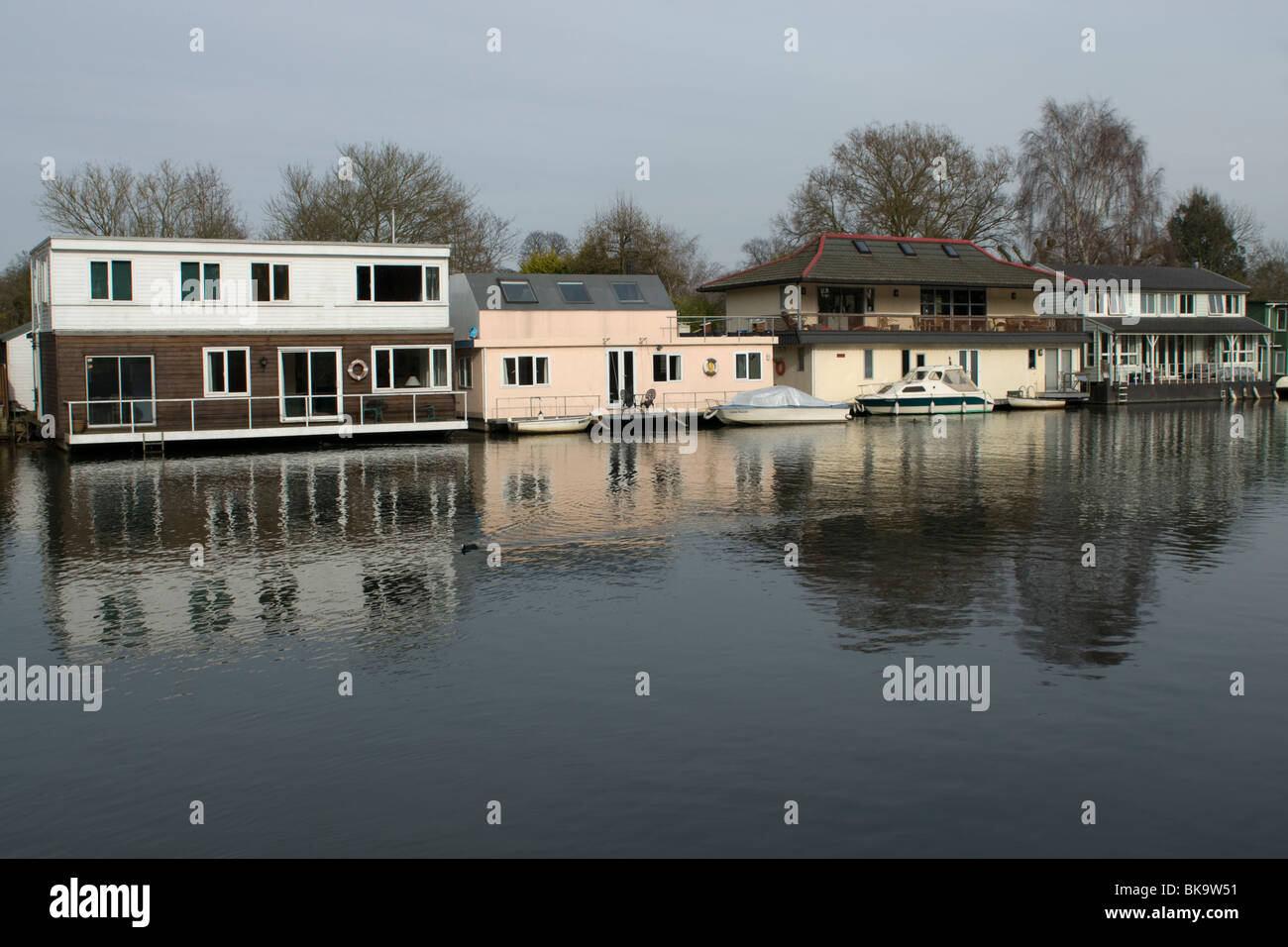 River Thames Houseboats Stock Photo - Alamy