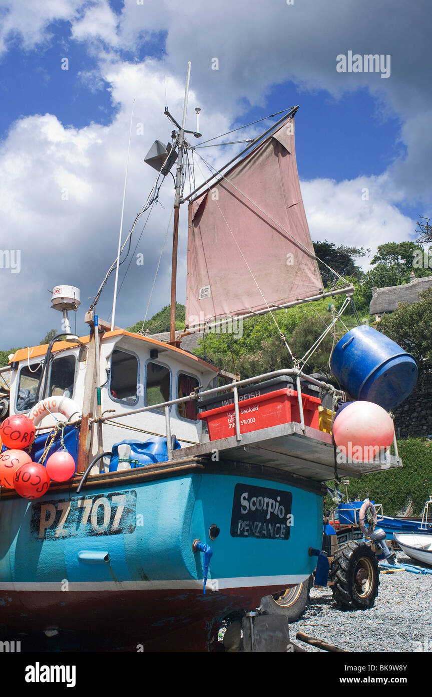 Cornwall fishing boat boats hi-res stock photography and images - Alamy