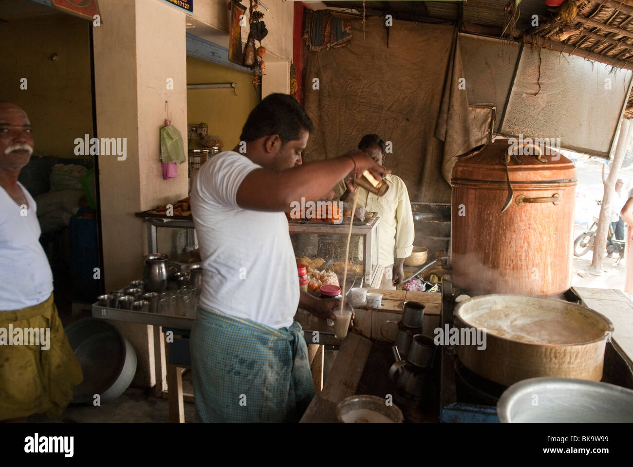 India making Chai Stock Photo - Alamy