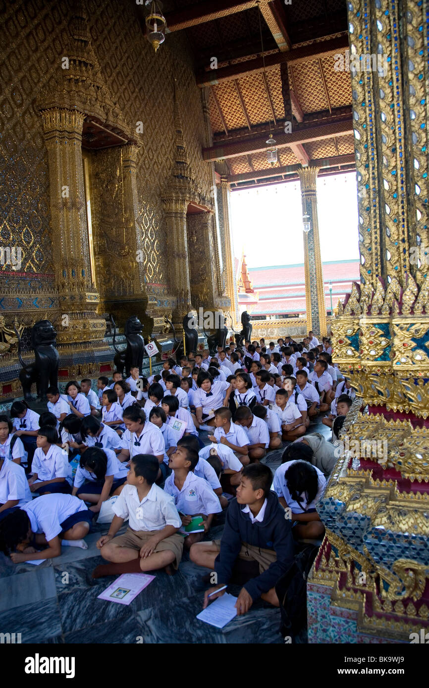 Bangkok School Uniform High Resolution Stock Photography and Images - Alamy