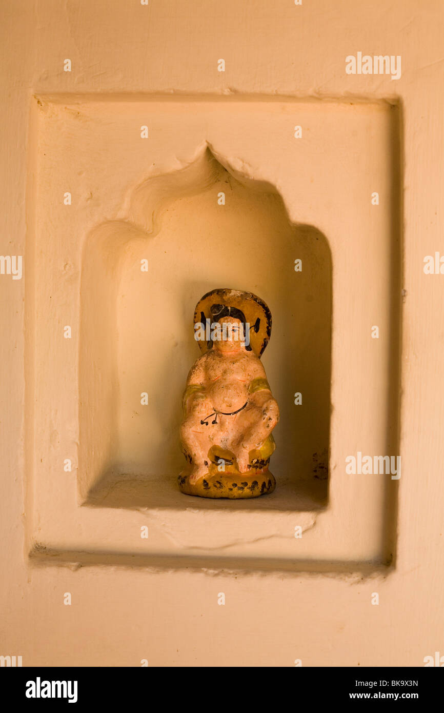 Statue alcove hi-res stock photography and images - Alamy