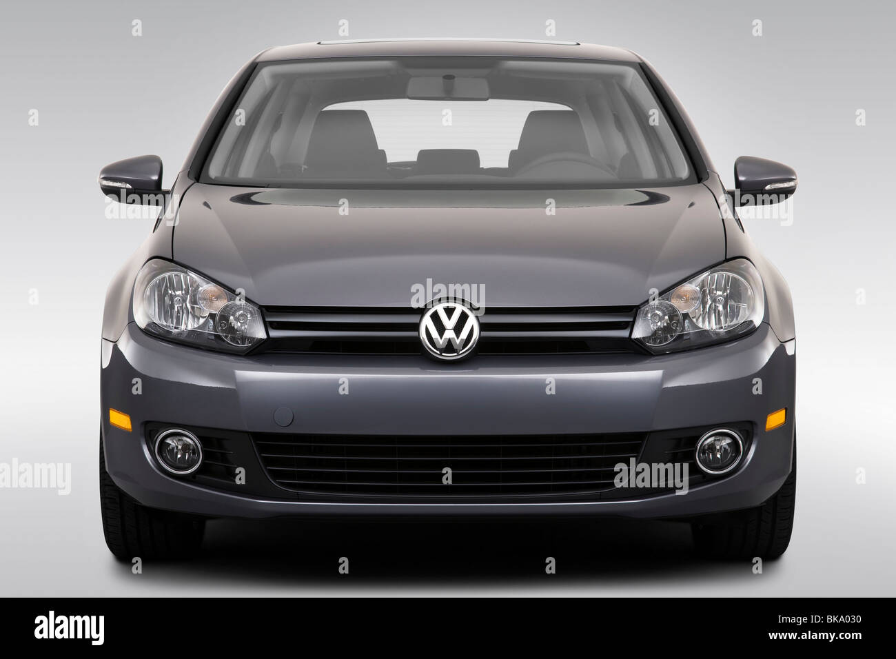 Front of volkswagen golf hi-res stock photography and images - Alamy