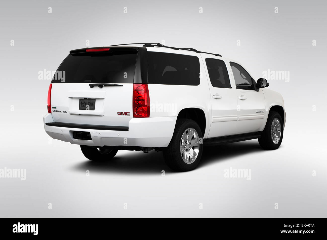 GMC Yukon XL SLE SUV Stock Photo - Alamy