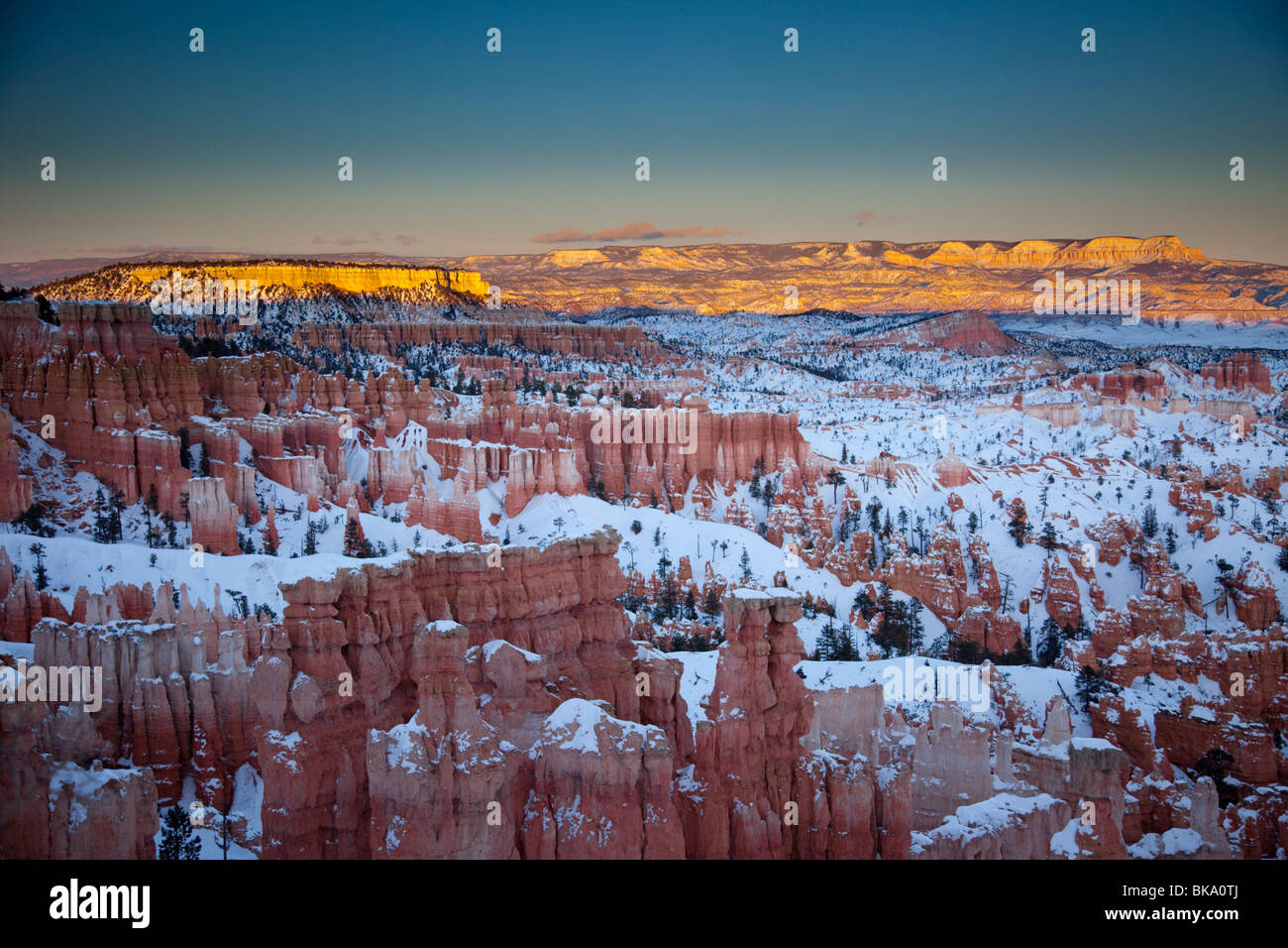 Rock formations along navajo loop trail hi-res stock photography and ...