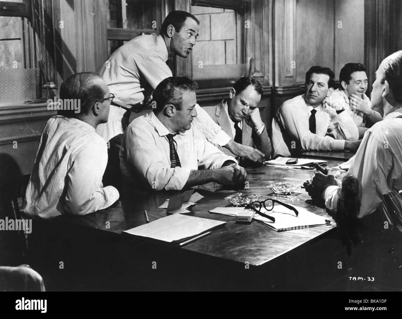 Twelve angry men 1957 2nd from l henry fonda hi-res stock photography ... Twelve angry men 1957 2nd from l henry fonda hi-res stock photography ...