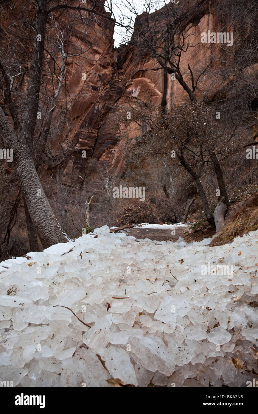 Chunks hiking hi-res stock photography and images - Alamy