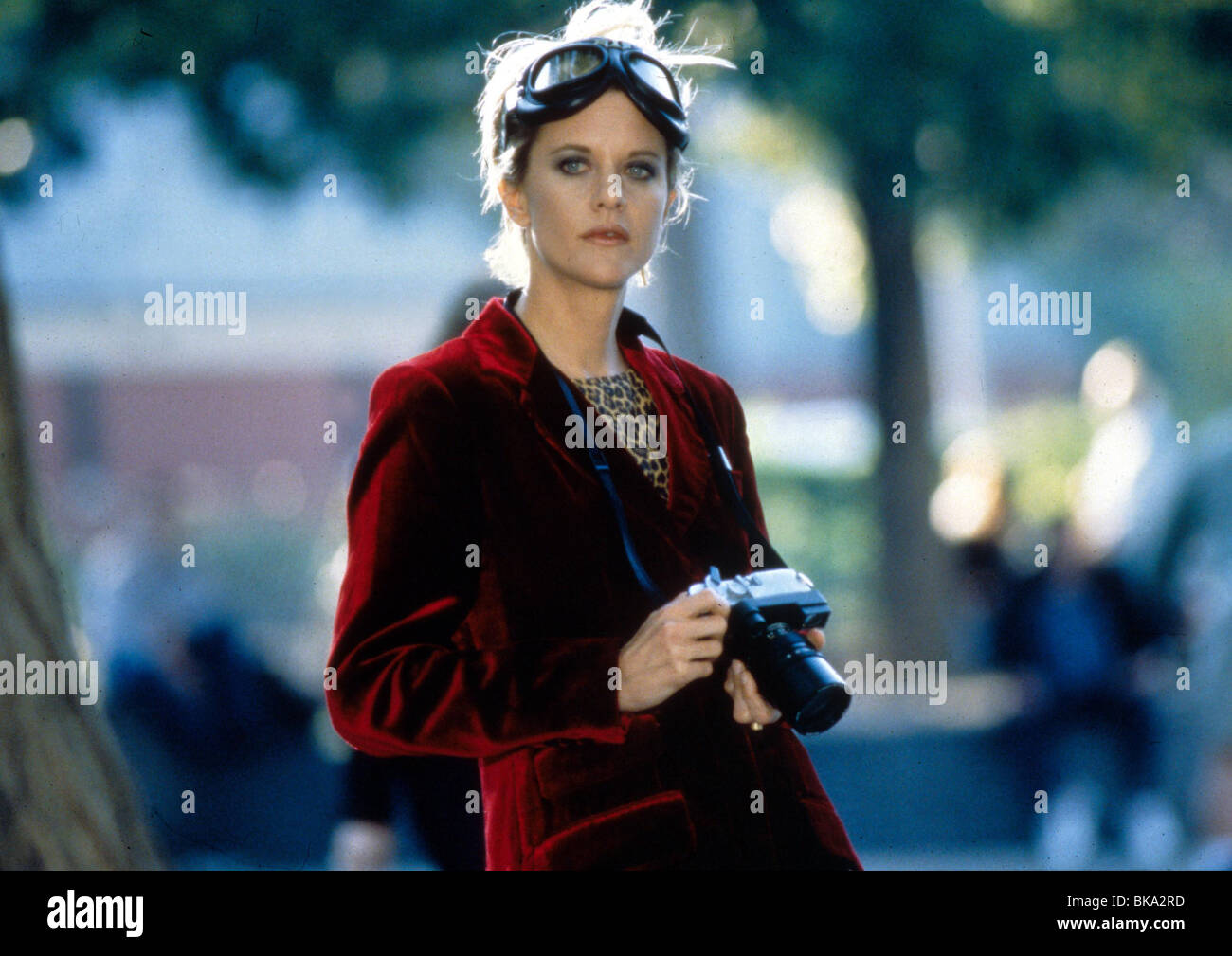 ADDICTED TO LOVE (1997) FORLORN (ALT) MEG RYAN ATOL 001 Stock Photo - Alamy