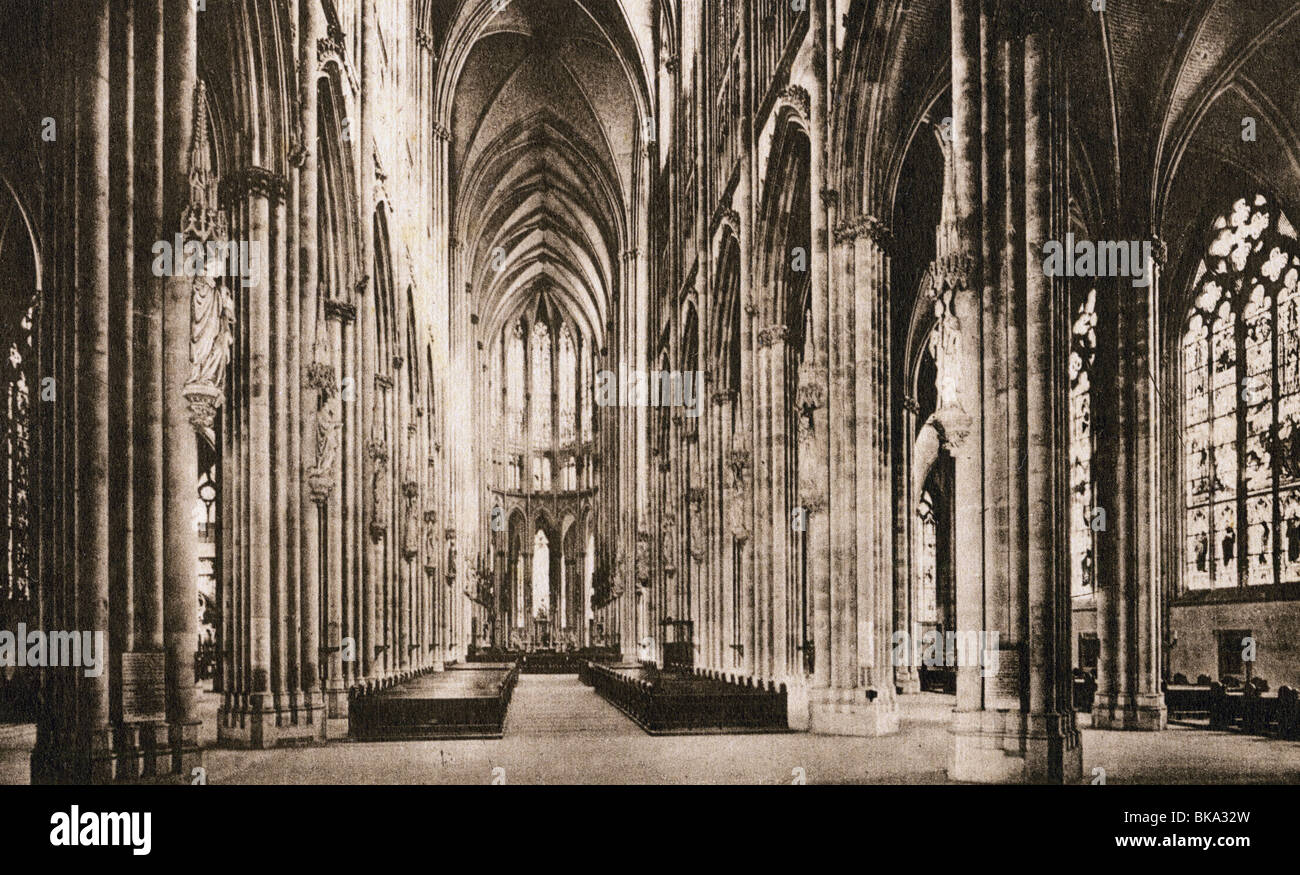 Interior of cologne cathedral hi-res stock photography and images - Alamy