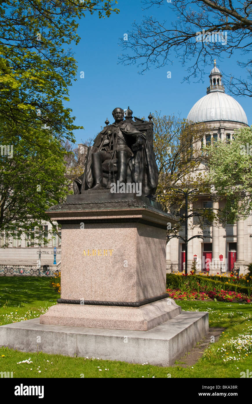 Prince albert statue hi-res stock photography and images - Alamy
