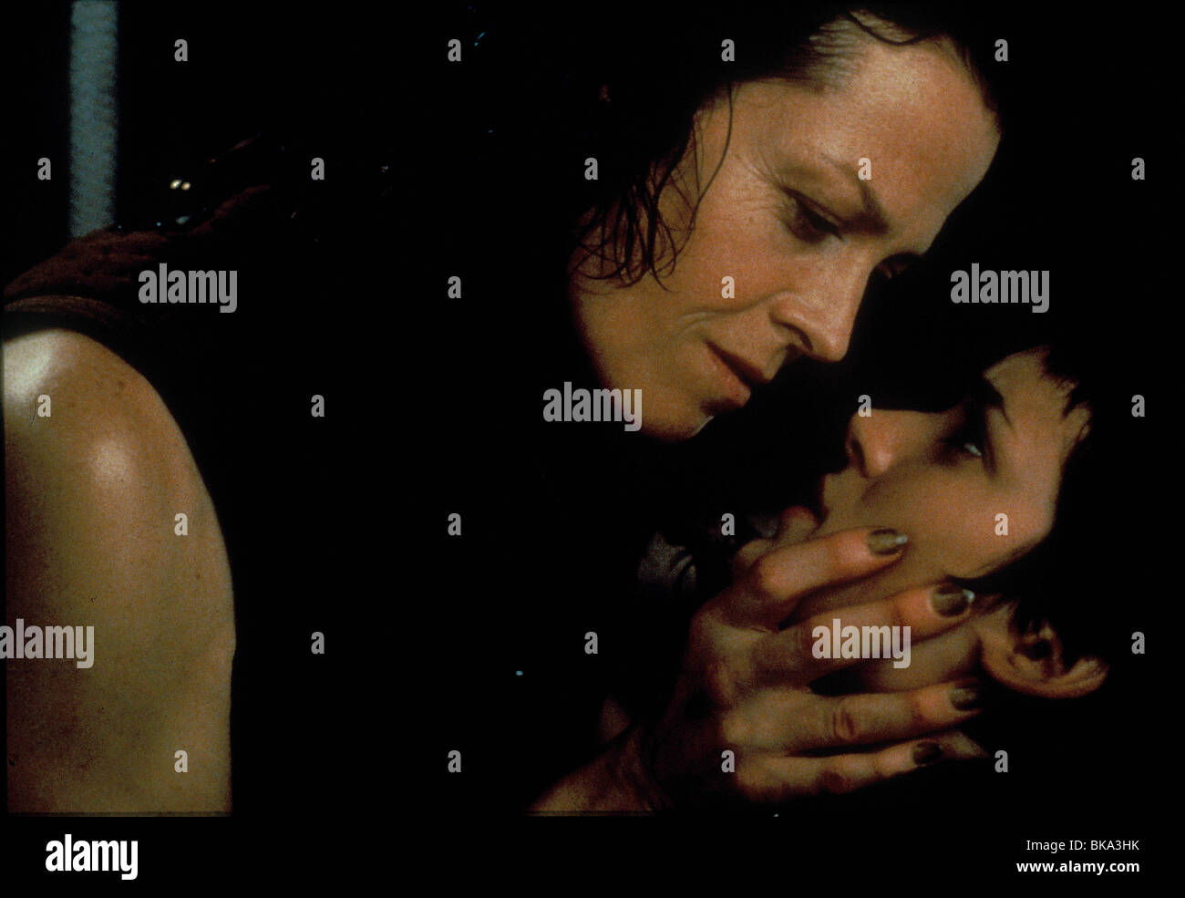 ALIEN: RESURRECTION SIGOURNEY WEAVER, WINONA RYDER ALRN 096 ORIGINAL ...