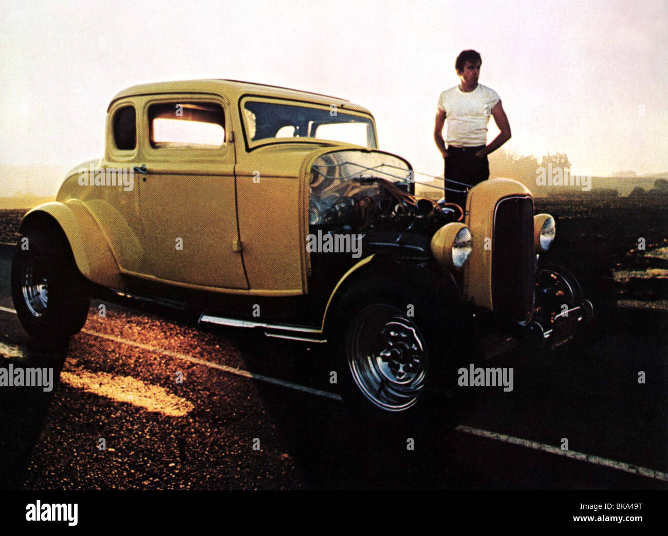 AMERICAN GRAFFITI (1973) PAUL LE MAT AMGR 005FOH Stock Photo - Alamy