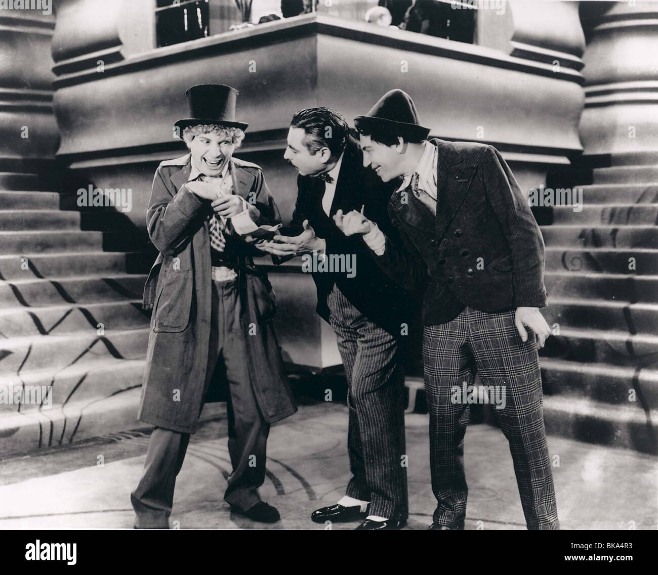 ANIMAL CRACKERS (1930) MARX BROTHERS HARPO MARX, CHICO MARX ACKS 002P L ... ANIMAL CRACKERS (1930) MARX BROTHERS HARPO MARX, CHICO MARX ACKS 002P L ...