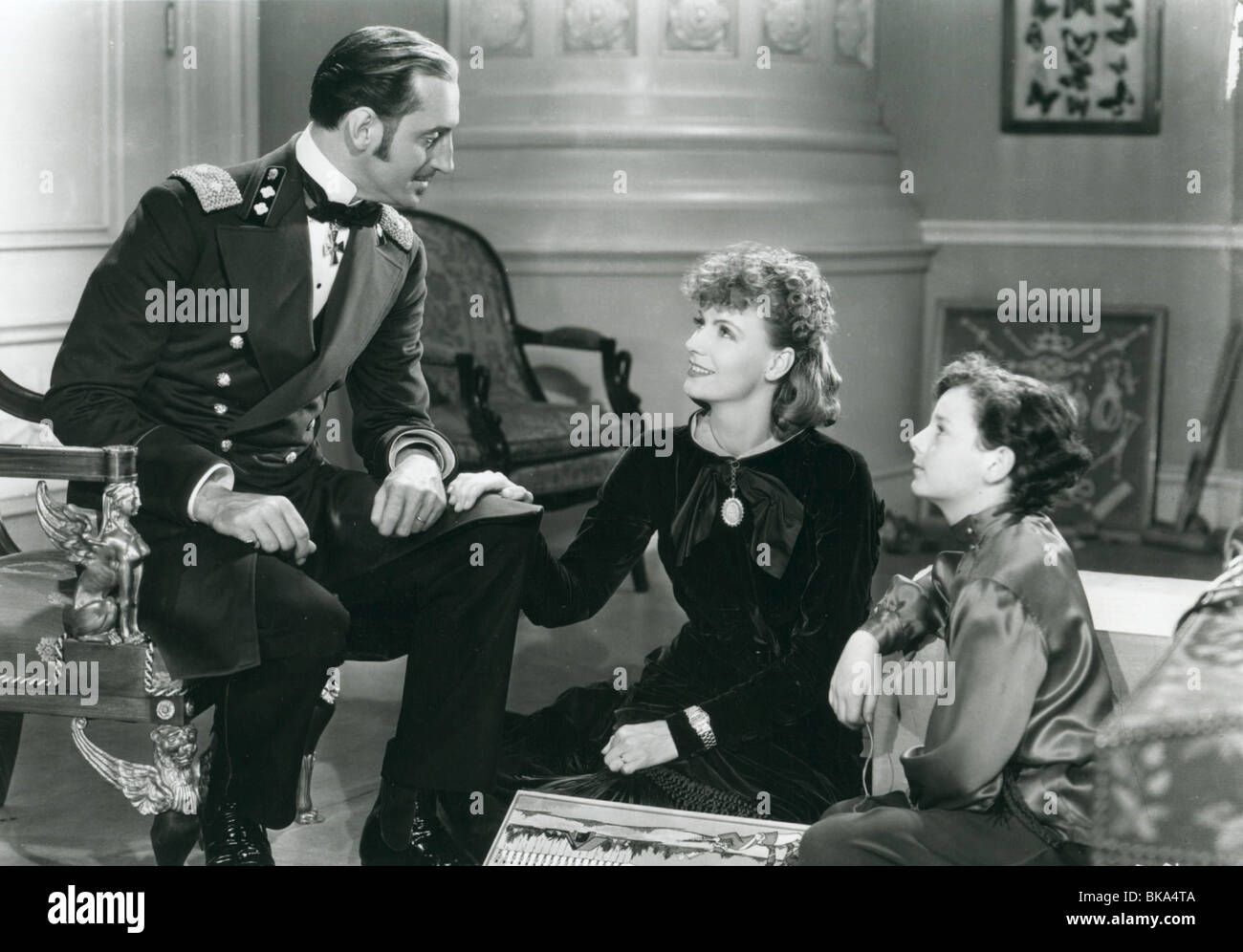 Anna karenina 1935 basil rathbone hi-res stock photography and images ...