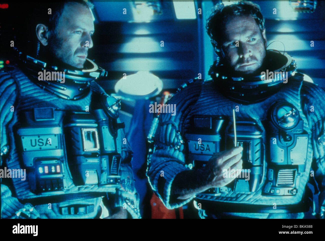 ARMAGEDDON (1998) BRUCE WILLIS, WILL PATTON ARMA 054 Stock Photo - Alamy