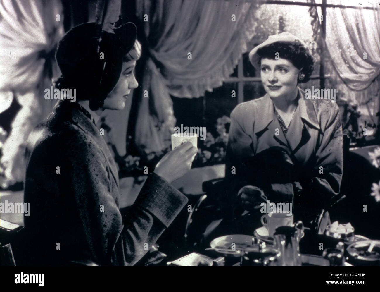 Margaret leighton hi-res stock photography and images - Alamy