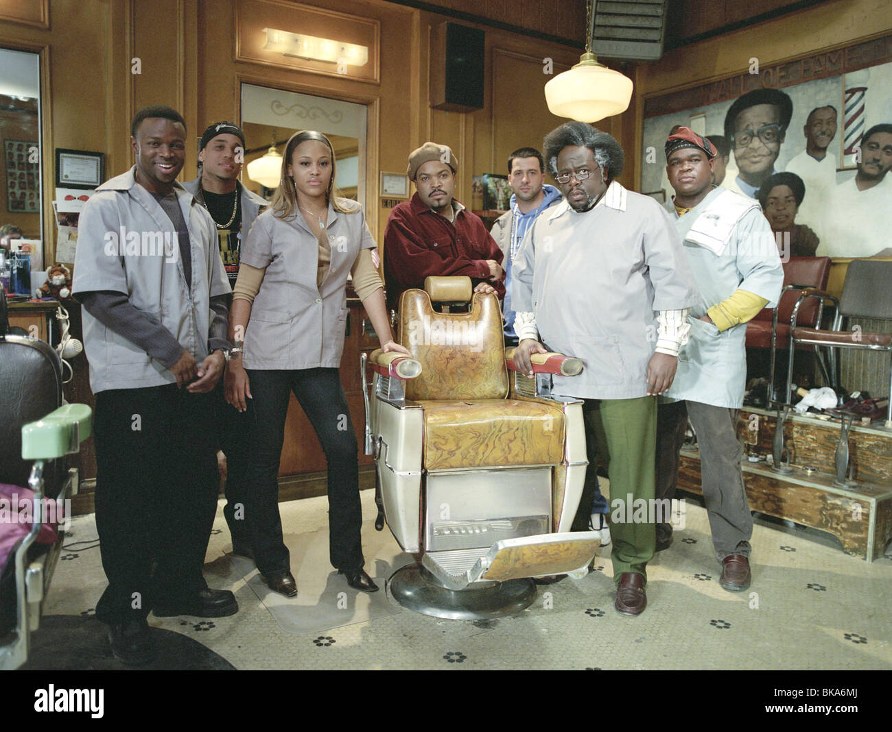 Michael ealy barbershop 2002 hi-res stock photography and images - Alamy