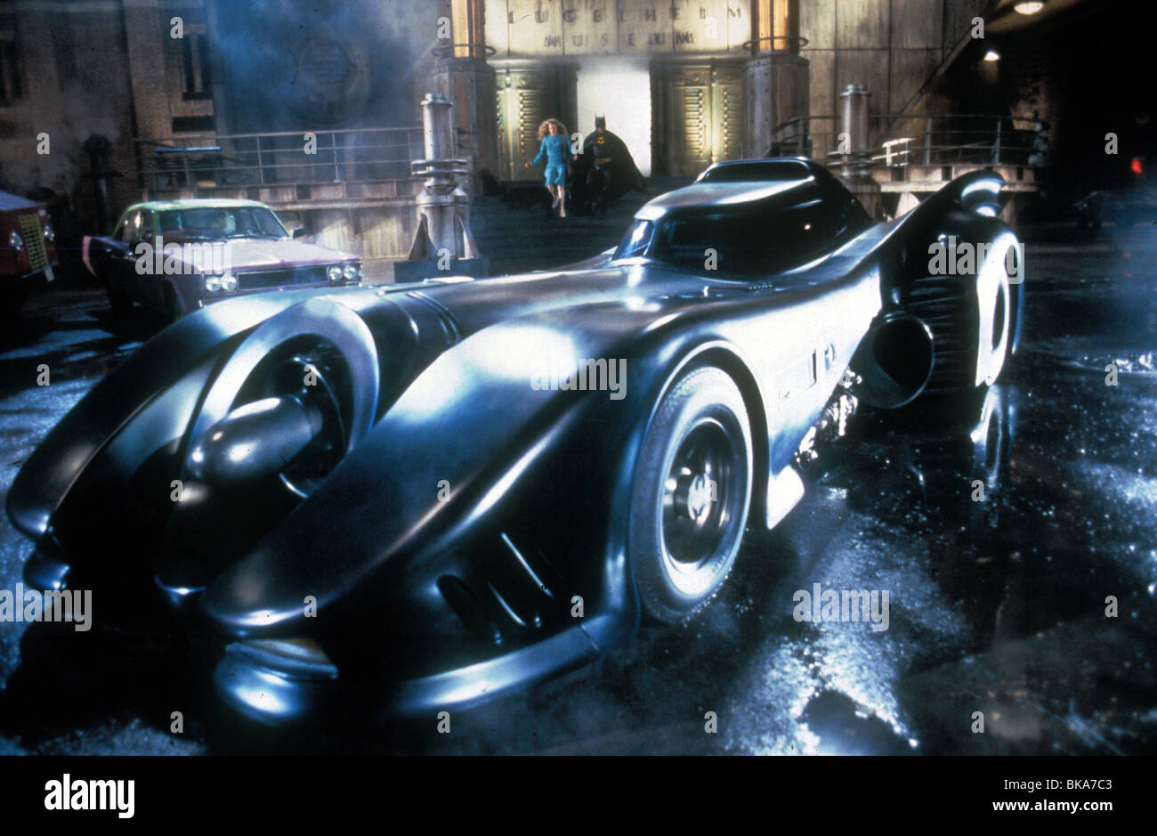 BATMAN (1989) KIM BASINGER, MICHAEL KEATON BBTM 110 Stock Photo - Alamy