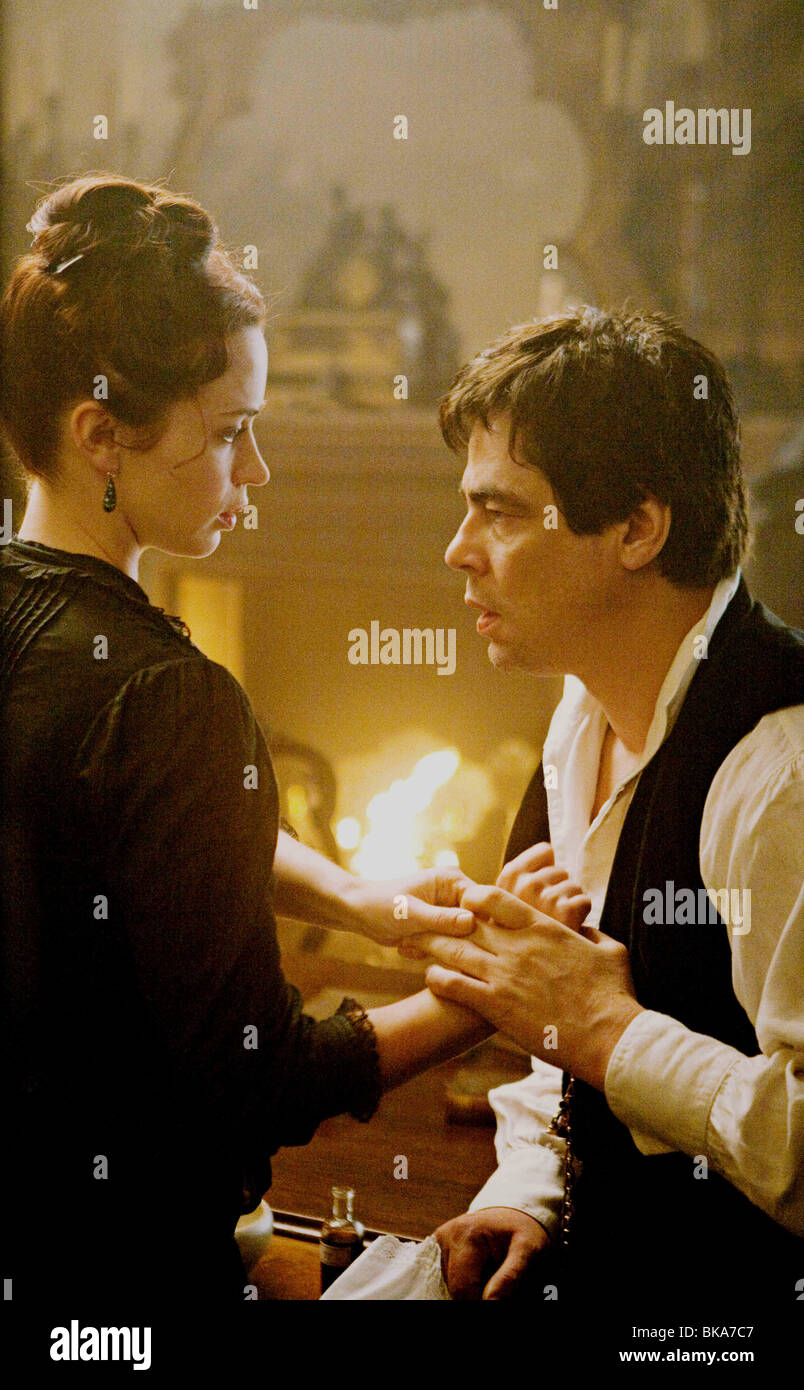 Emma blunt hi-res stock photography and images - Alamy