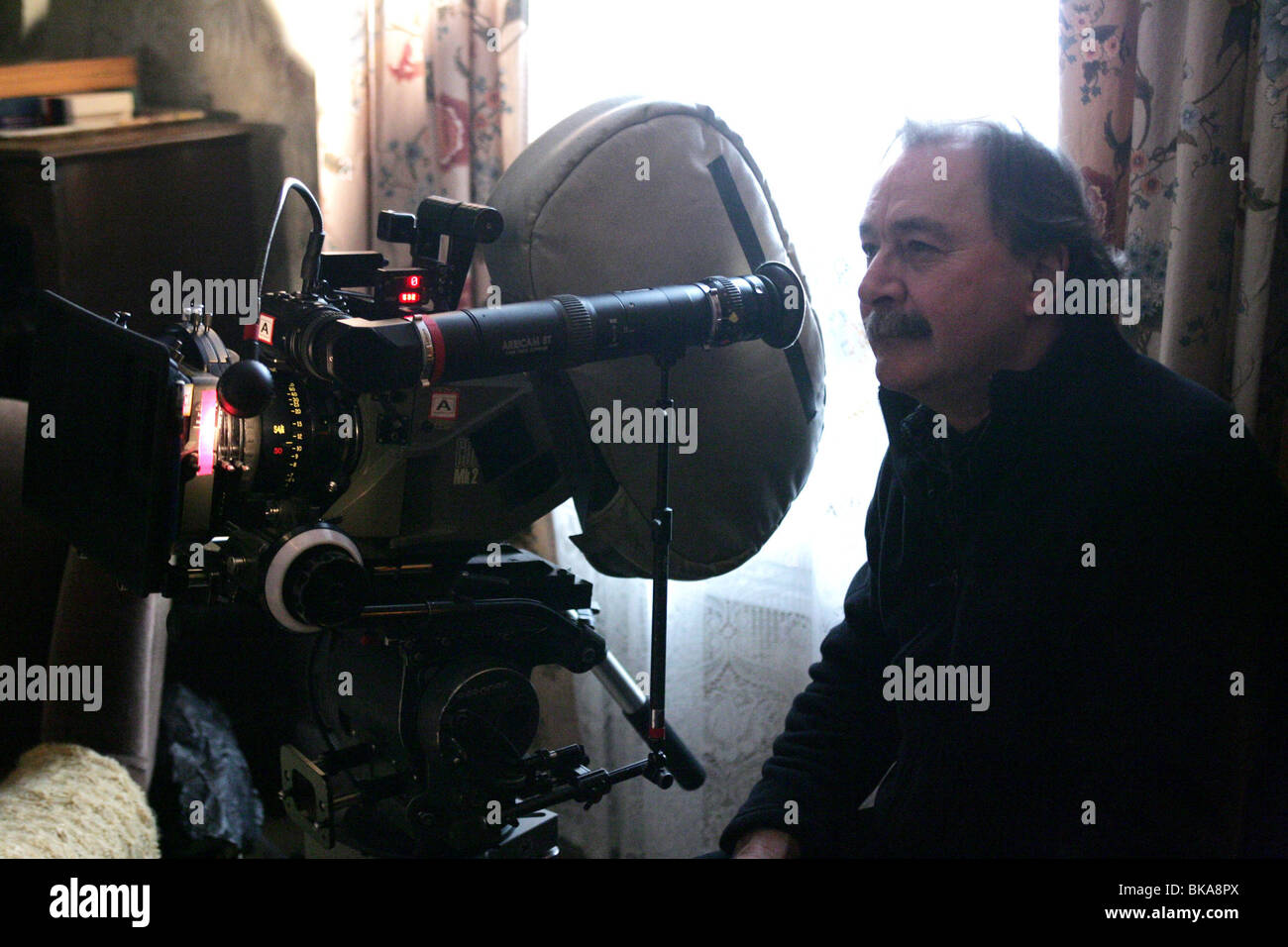 Robert menard robert menard shooting picture hi-res stock photography ...