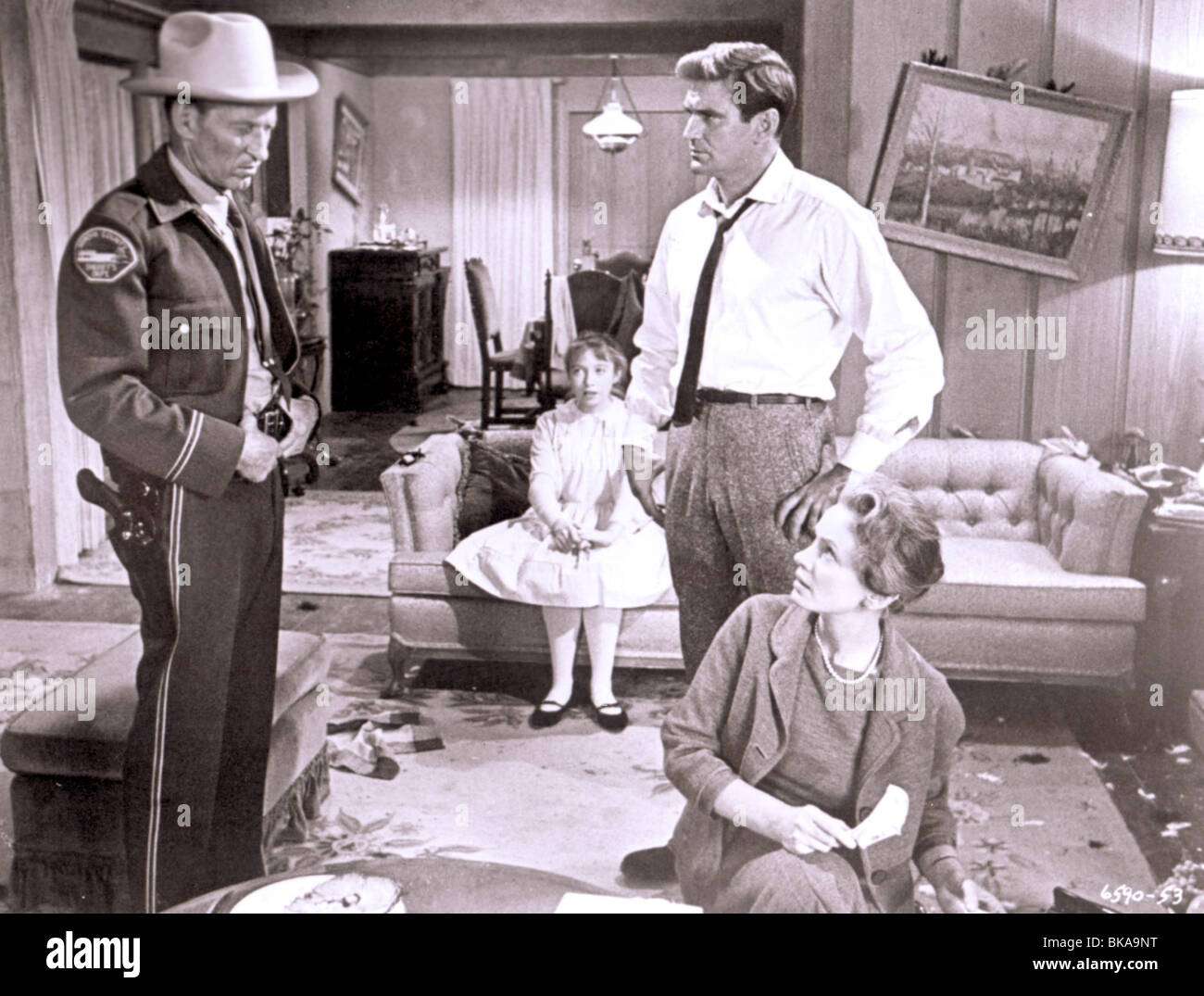 THE BIRDS (1963) MALCOLM ATTERBURY, VERONICA CARTWRIGHT, ROD TAYLOR ...