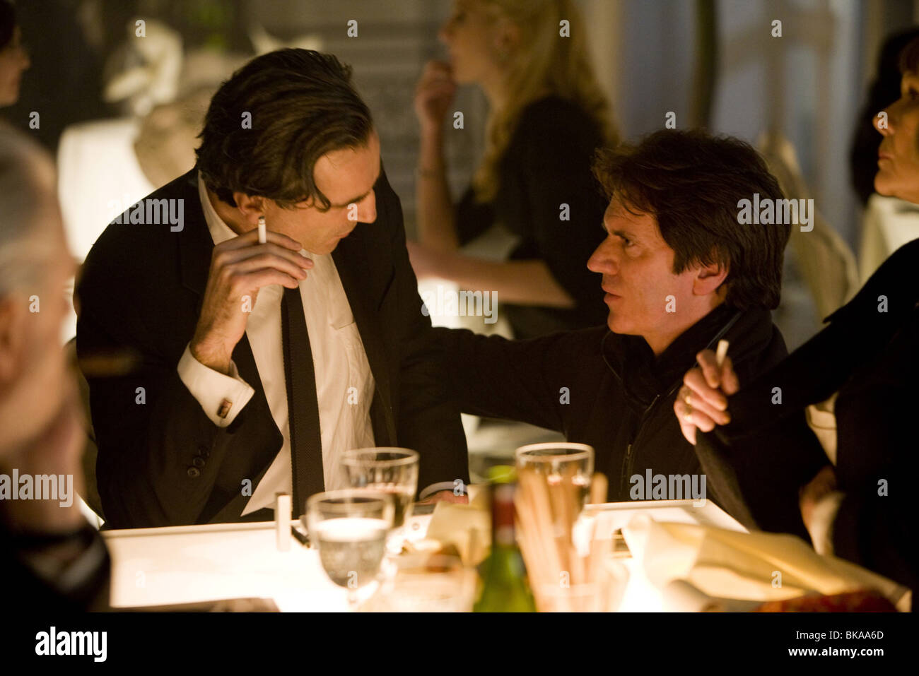 Rob marshall shooting picture based upon fellinis film 8 1 2 hi-res ...